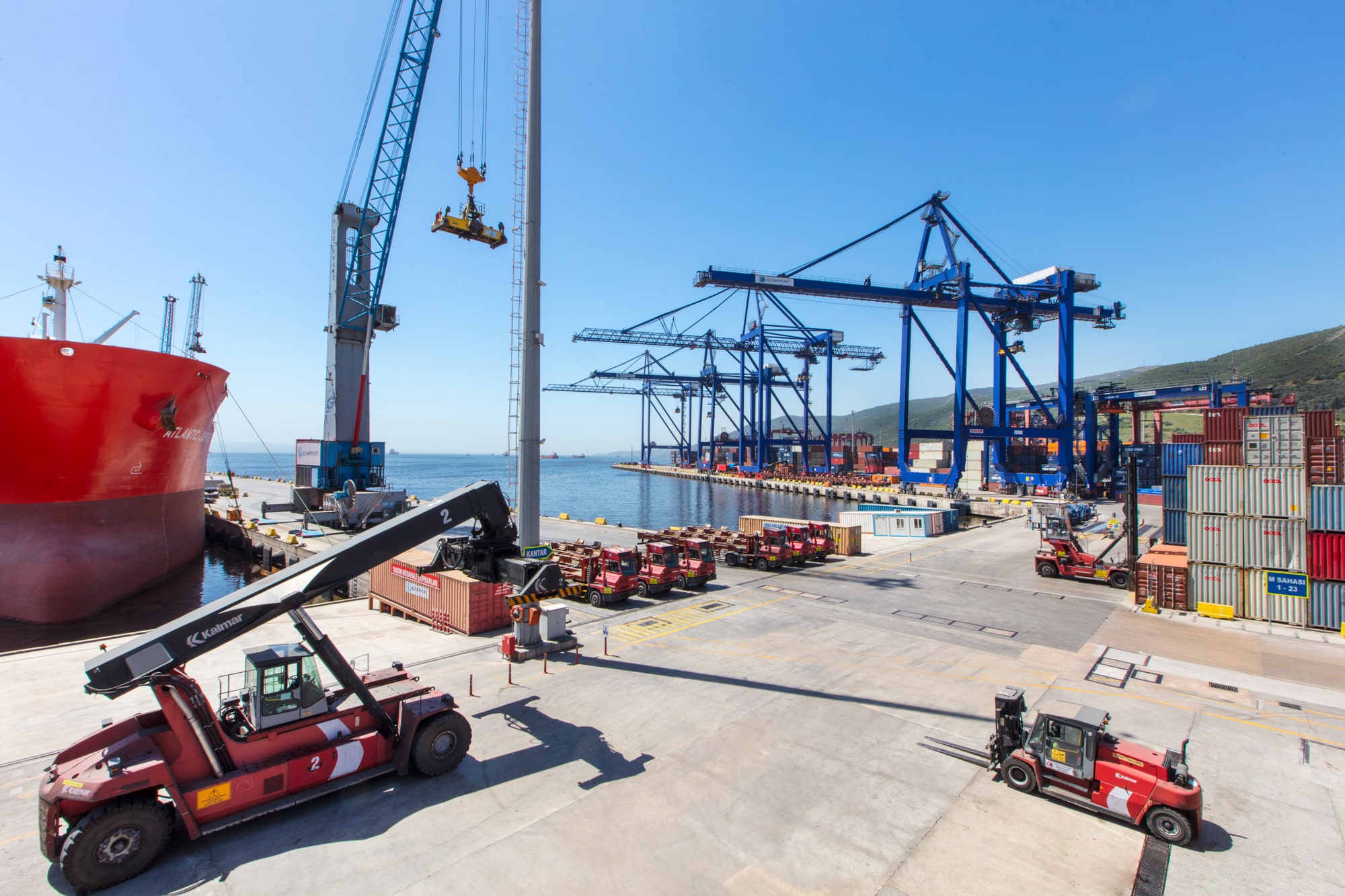 CONTAINER TERMINAL SERVICES